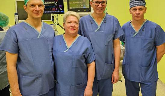 Pirmo reizi Latvijā veikta minimāli invazīva laparoskopiska un ... — Doctus